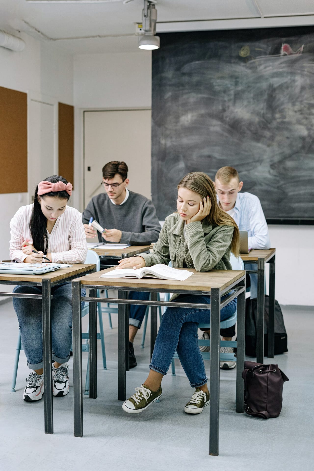 Senior 11-12 - Medina Tuition Centre